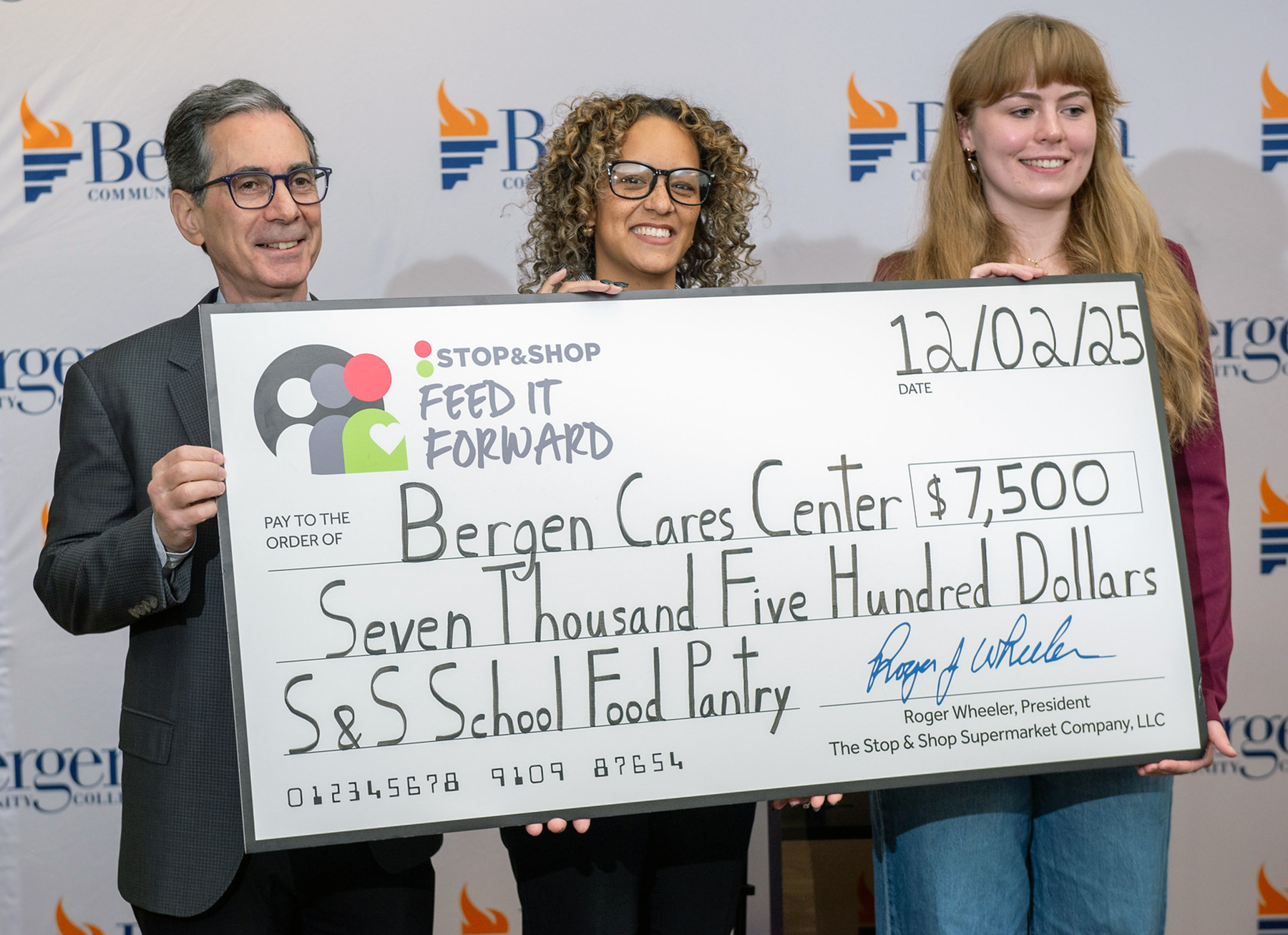 Stop & Shop Helps Fill Bergen Food Pantry | Bergen Community College